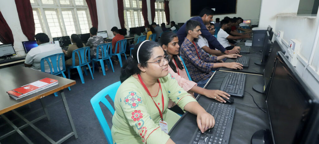 Computer Lab – Appasaheb Birnale College Of Architecture, Sangli